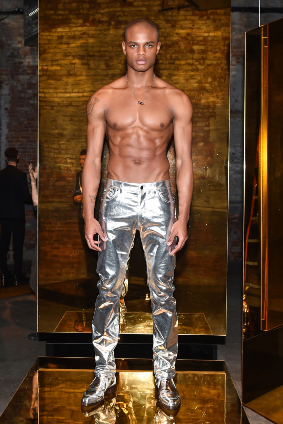 CALVIN KLEIN - NEW YORK - FALL / WINTER 2016 MEN'S PRESENTATION | THE ...