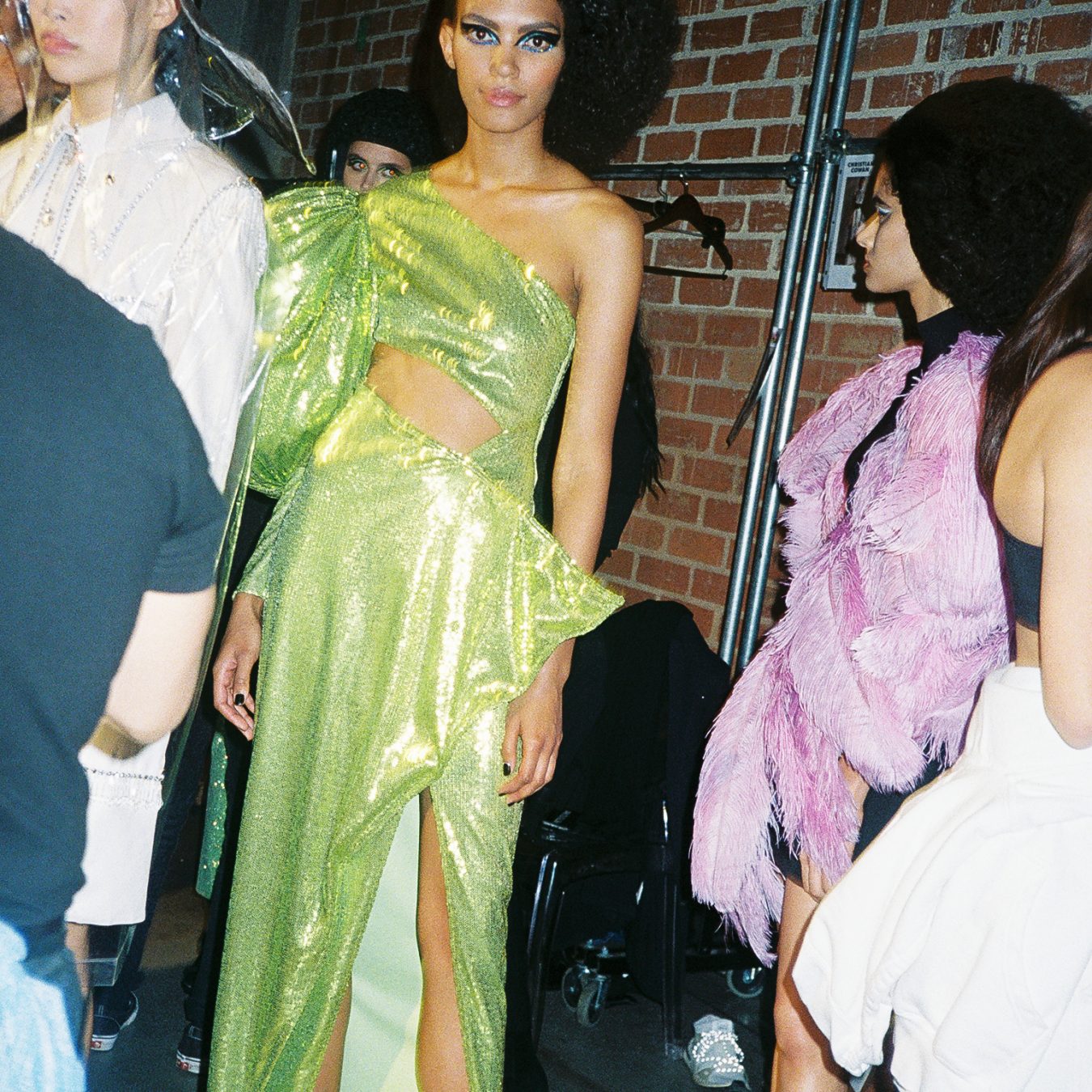 BACKSTAGE AT THE CHRISTIAN COWAN x POWERPUFF GIRLS RUNWAY IN ...