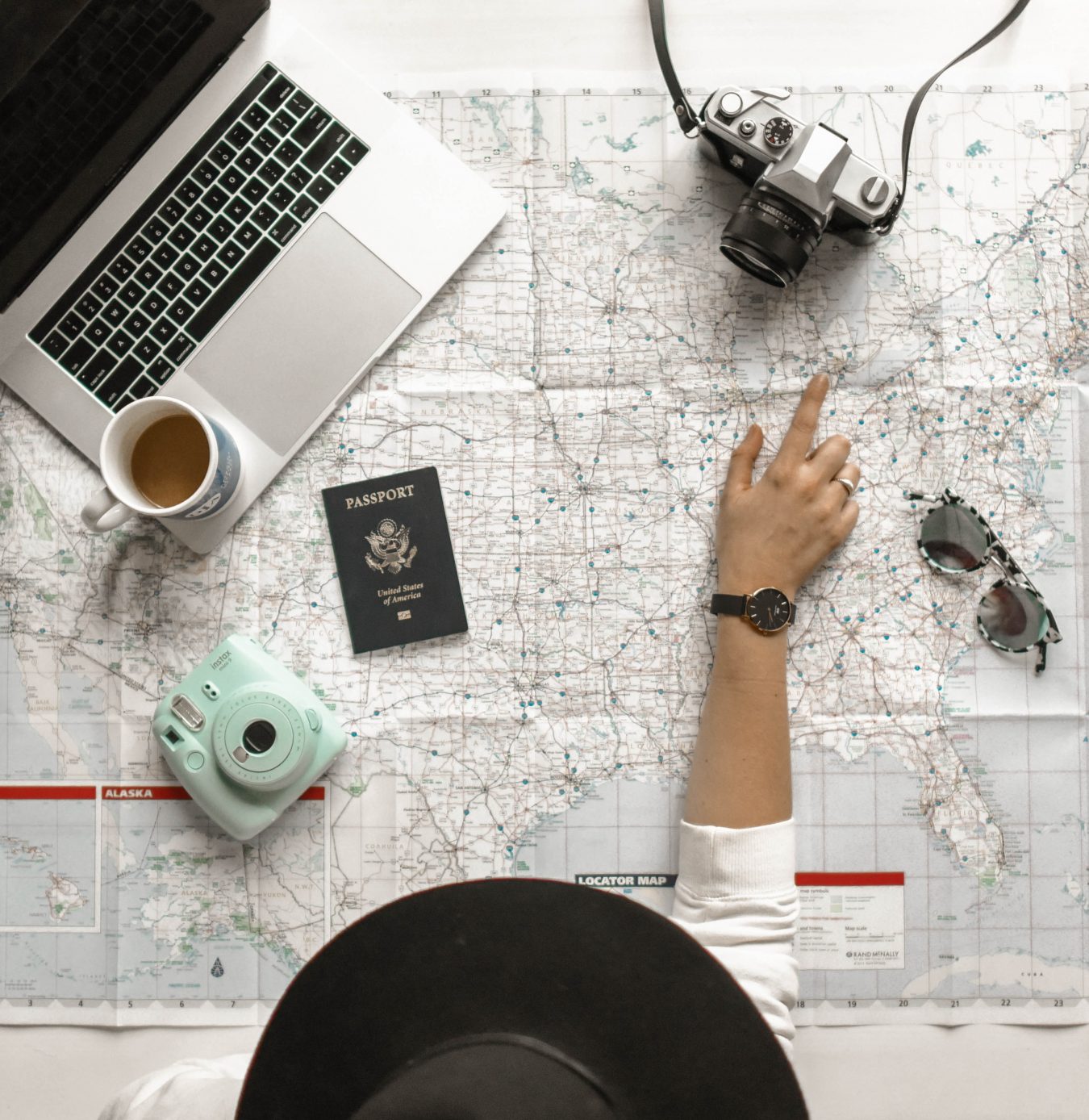 HOW TO TRAVEL VIRTUALLY, ANYWHERE | THE UNTITLED MAGAZINE